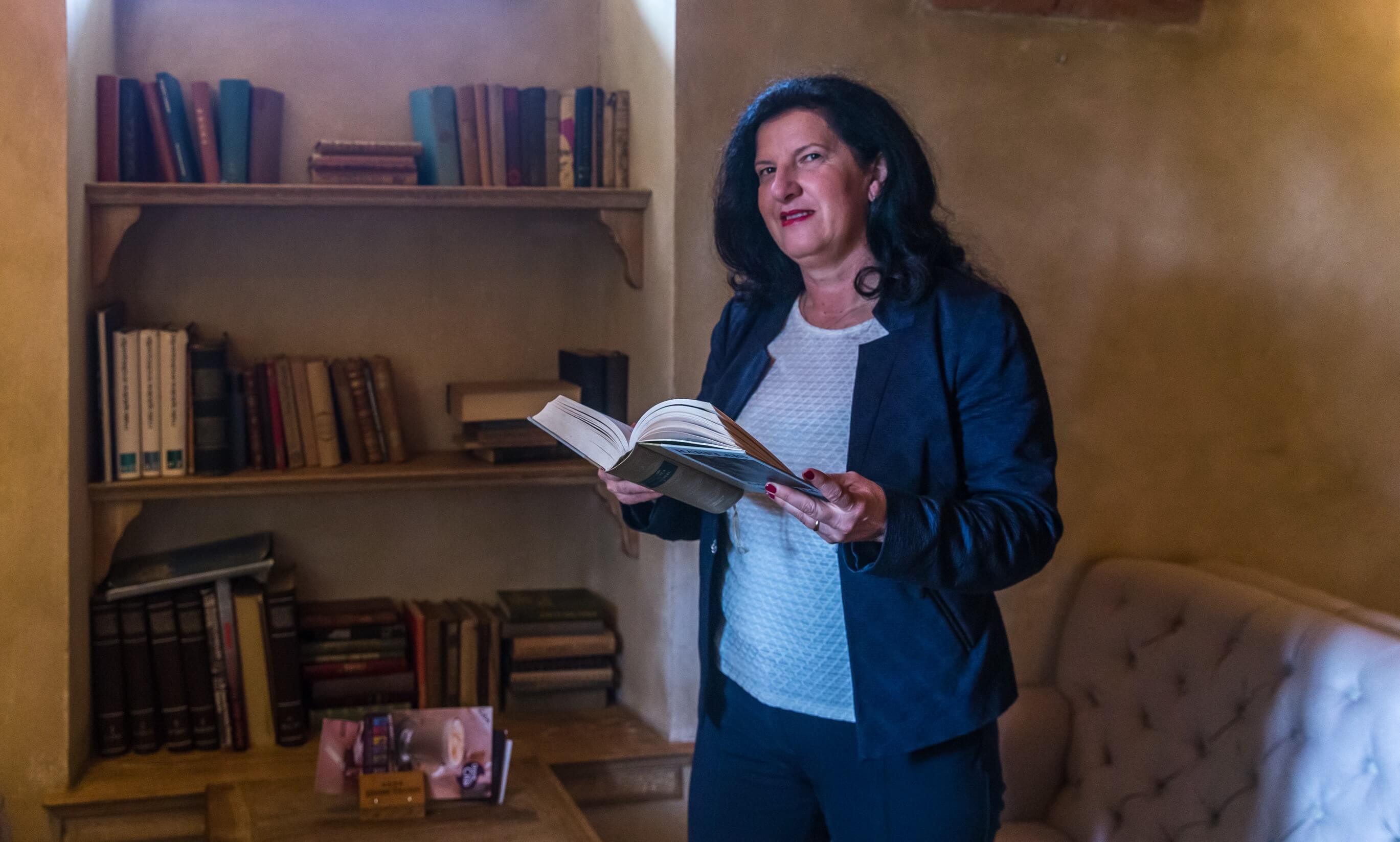 Simona Novak - davčna svetovalka, pa tudi šahistka, planinka in popotnica